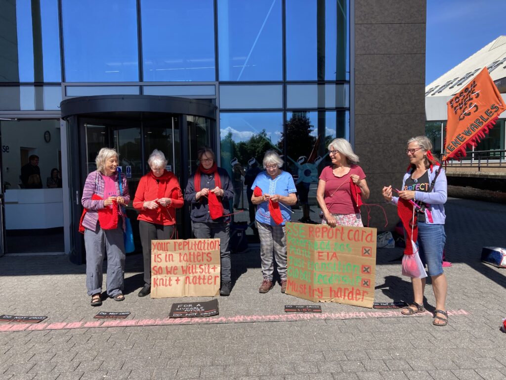 north sea knitters at SSE offices 2025 - Friends of the Earth Scotland